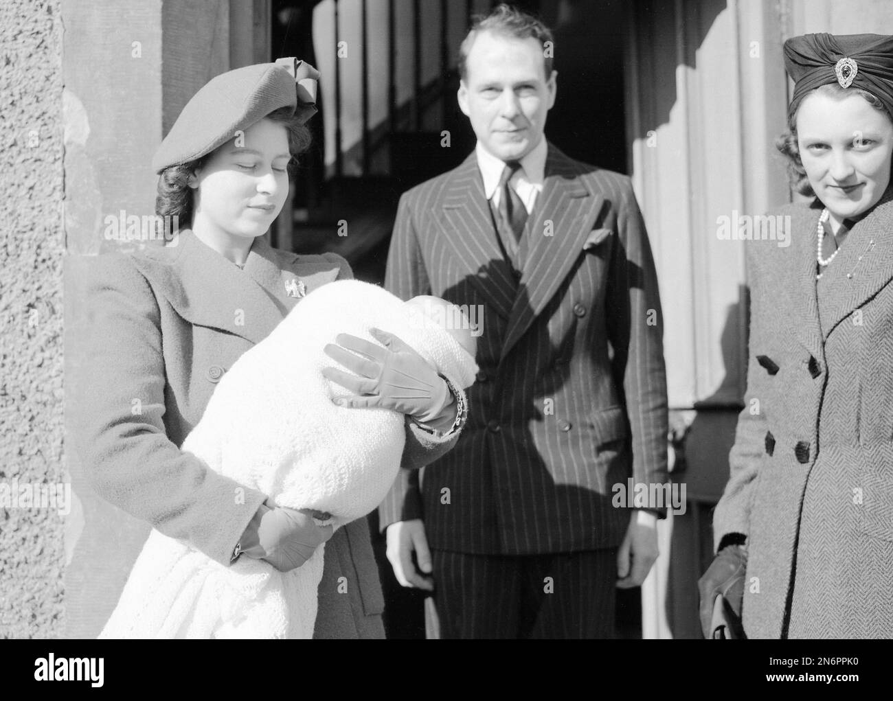 Princess Elizabeth holding her god-daughter Elizabeth Lavinia Sara King ...