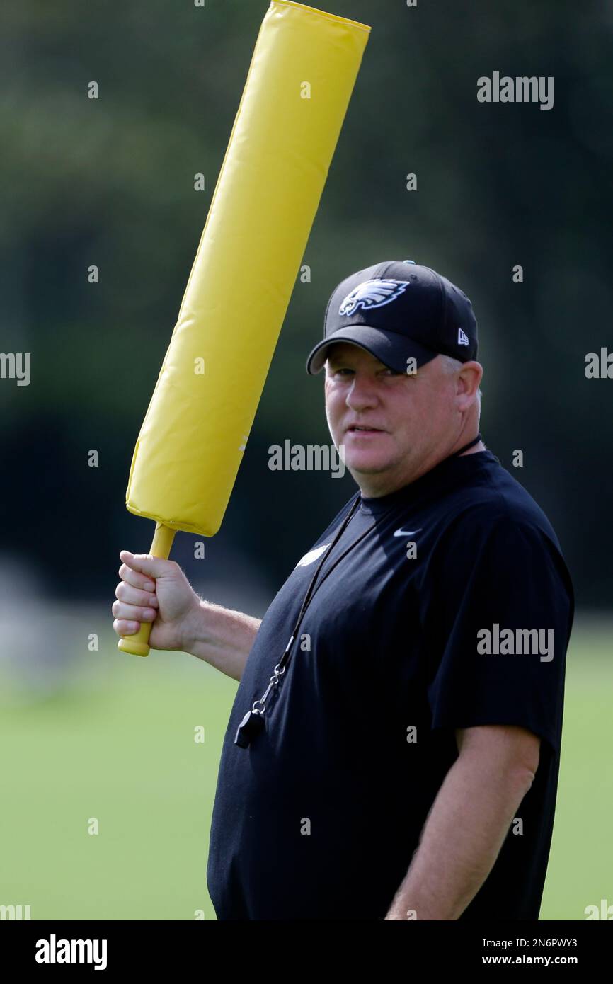 Philadelphia Eagles head coach Chip Kelly prepares for a drill during ...