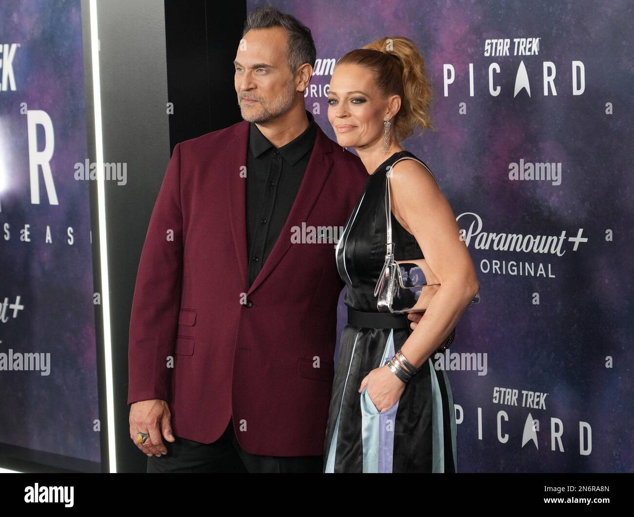 Los Angeles, USA. 09th Feb, 2023. (L-R) Todd Stashwick and Jeri Ryan at ...