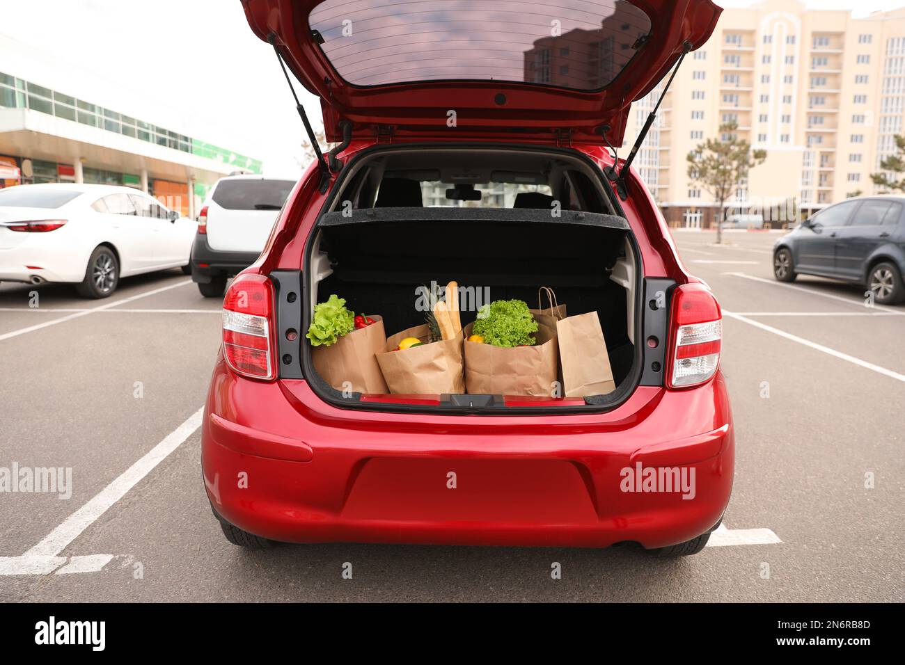 Car full shopping bags hi-res stock photography and images - Alamy