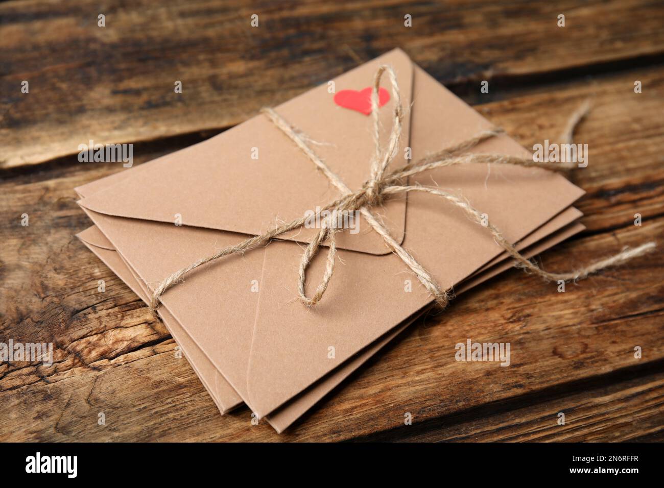 Stack of letters, envelopes hi-res stock photography and images - Alamy