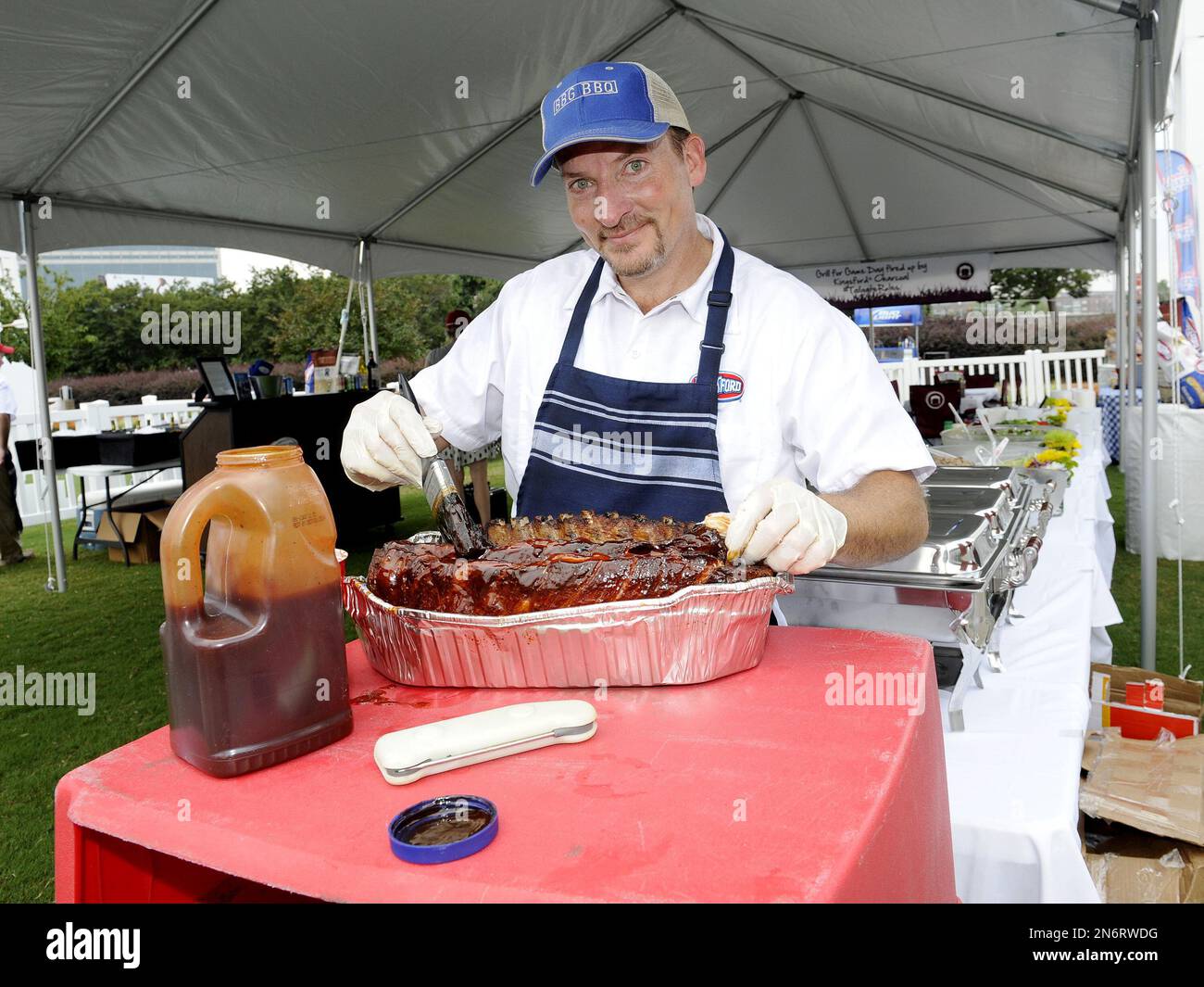 World champion pitmaster Chris Lilly at the Kingsford Charcoal Tailgate ...