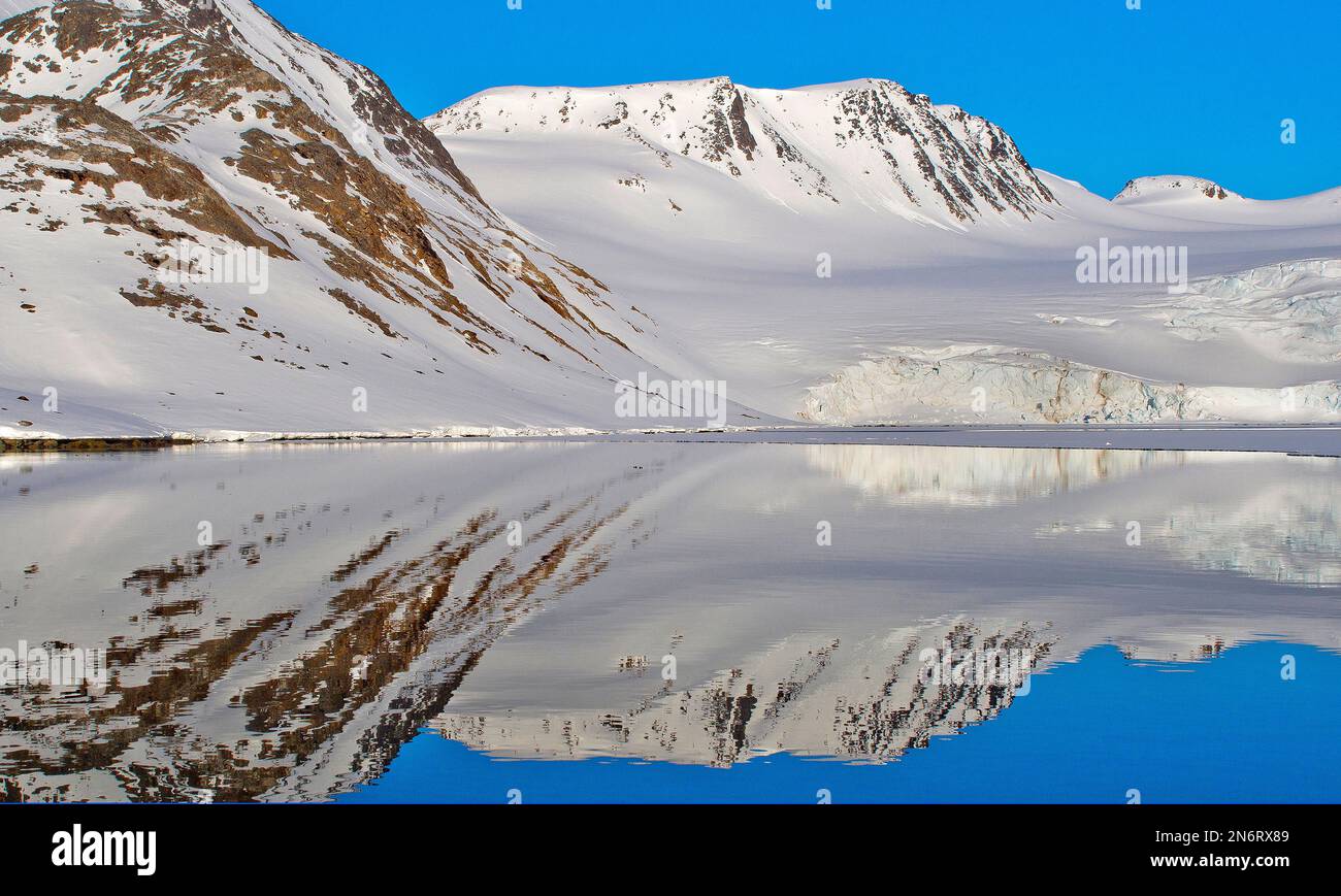 Arctic Lands, Holmiabukta Bay, Raudefjord, Albert I Land, Arctic ...