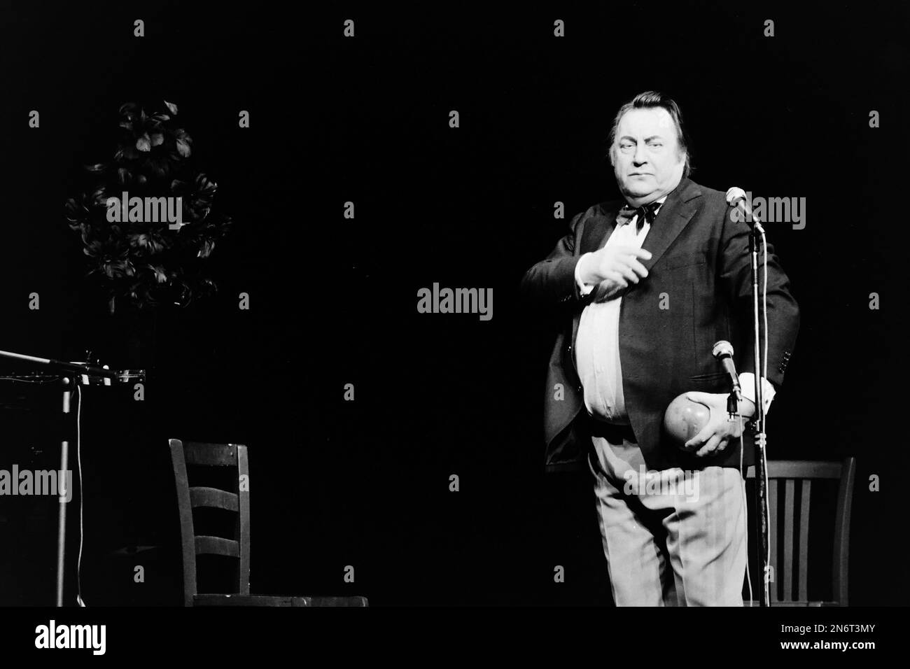 Raymond devos Black and White Stock Photos & Images - Alamy