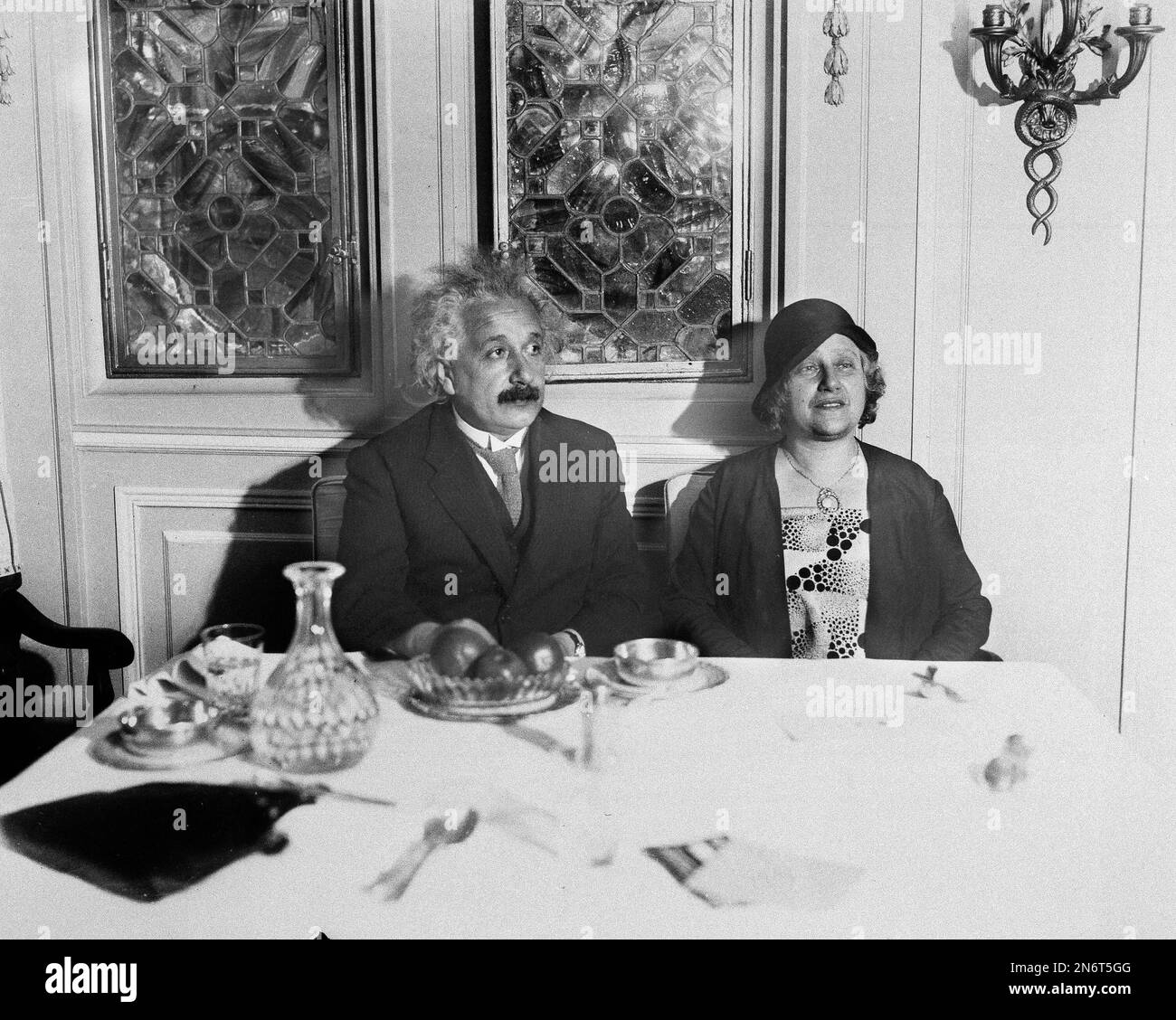 After his first skirmish with an army of reporters and cameramen, world ...