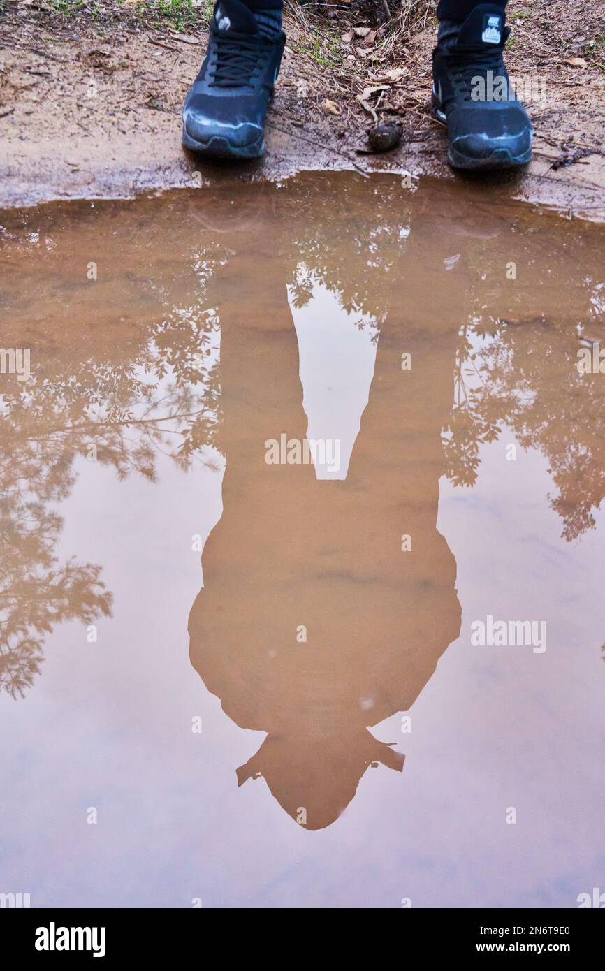 Shoe in water hi-res stock photography and images - Alamy