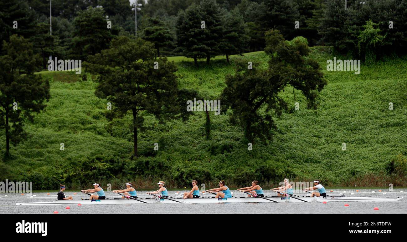 New Zealand's Women's Eight team members, from right, Robyn Munro ...