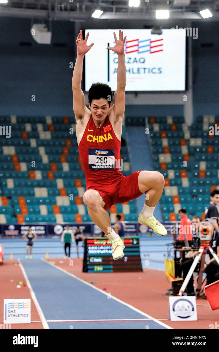Astana. 10th Feb, 2023. Zhang Mingkun of China competes during the men ...