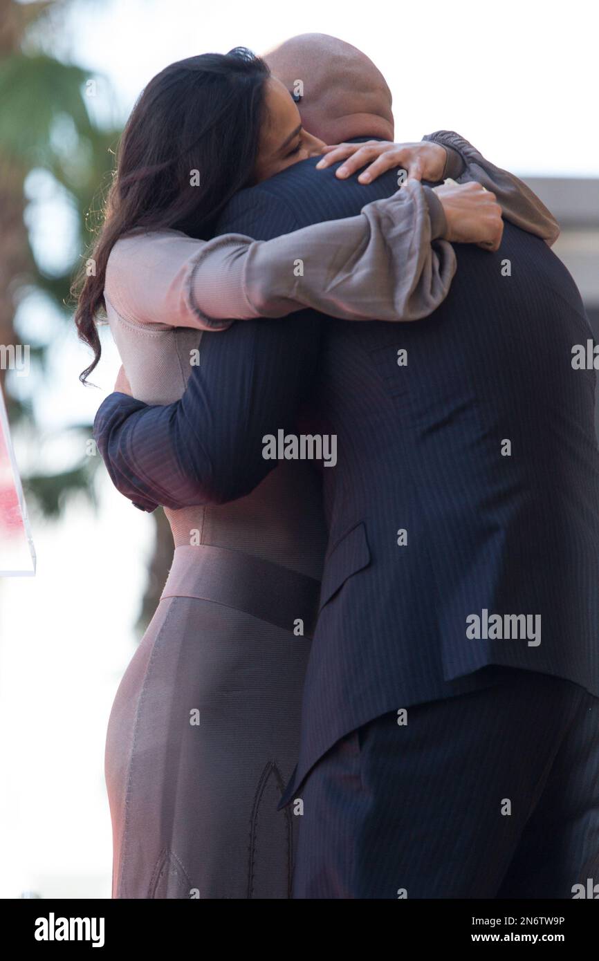 Michelle Rodriguez And Vin Diesel Kissing