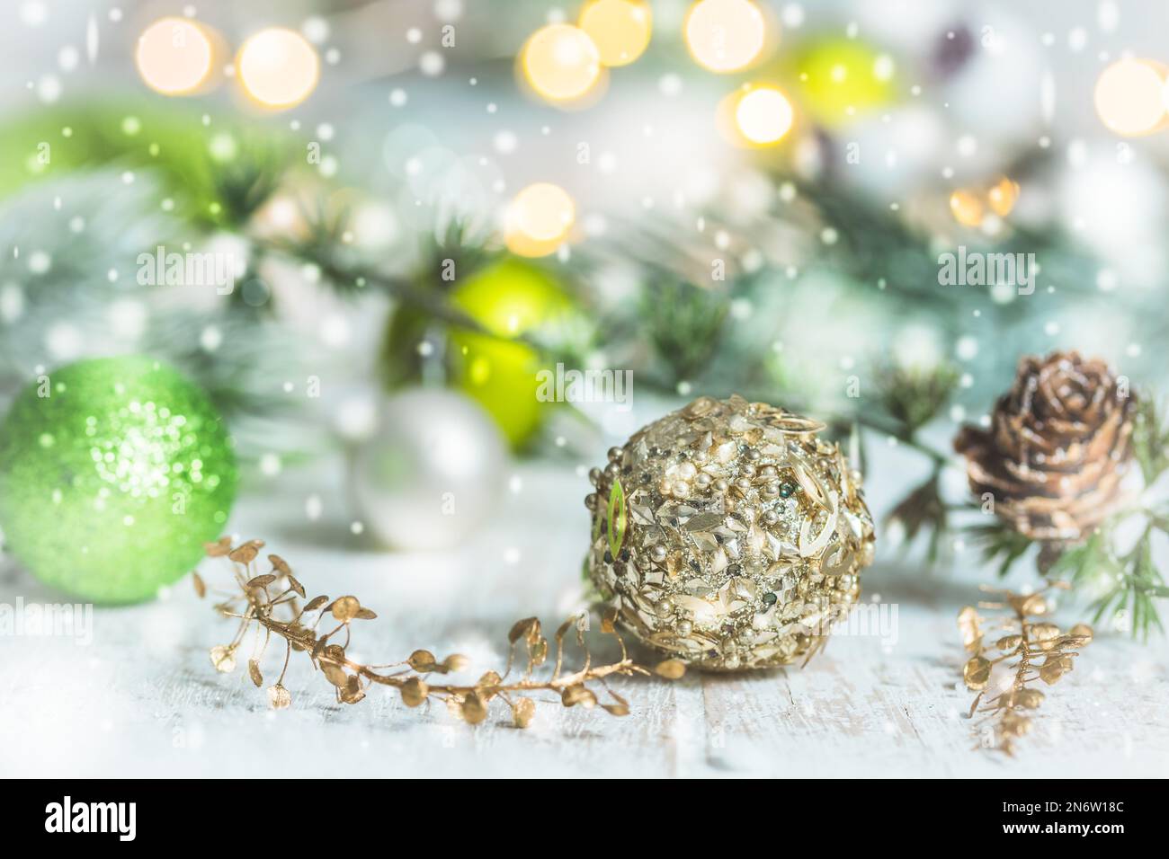 Light green colors hi-res stock photography and images - Alamy