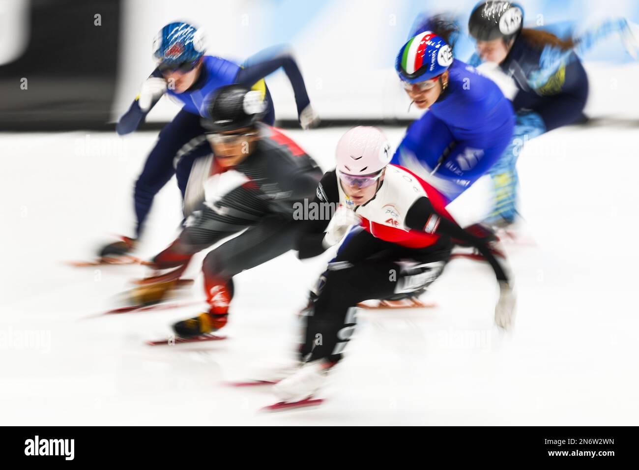 DORDRECHT - 10/02/2023, Natalia Maliszewska (POL) in action in the 500 ...