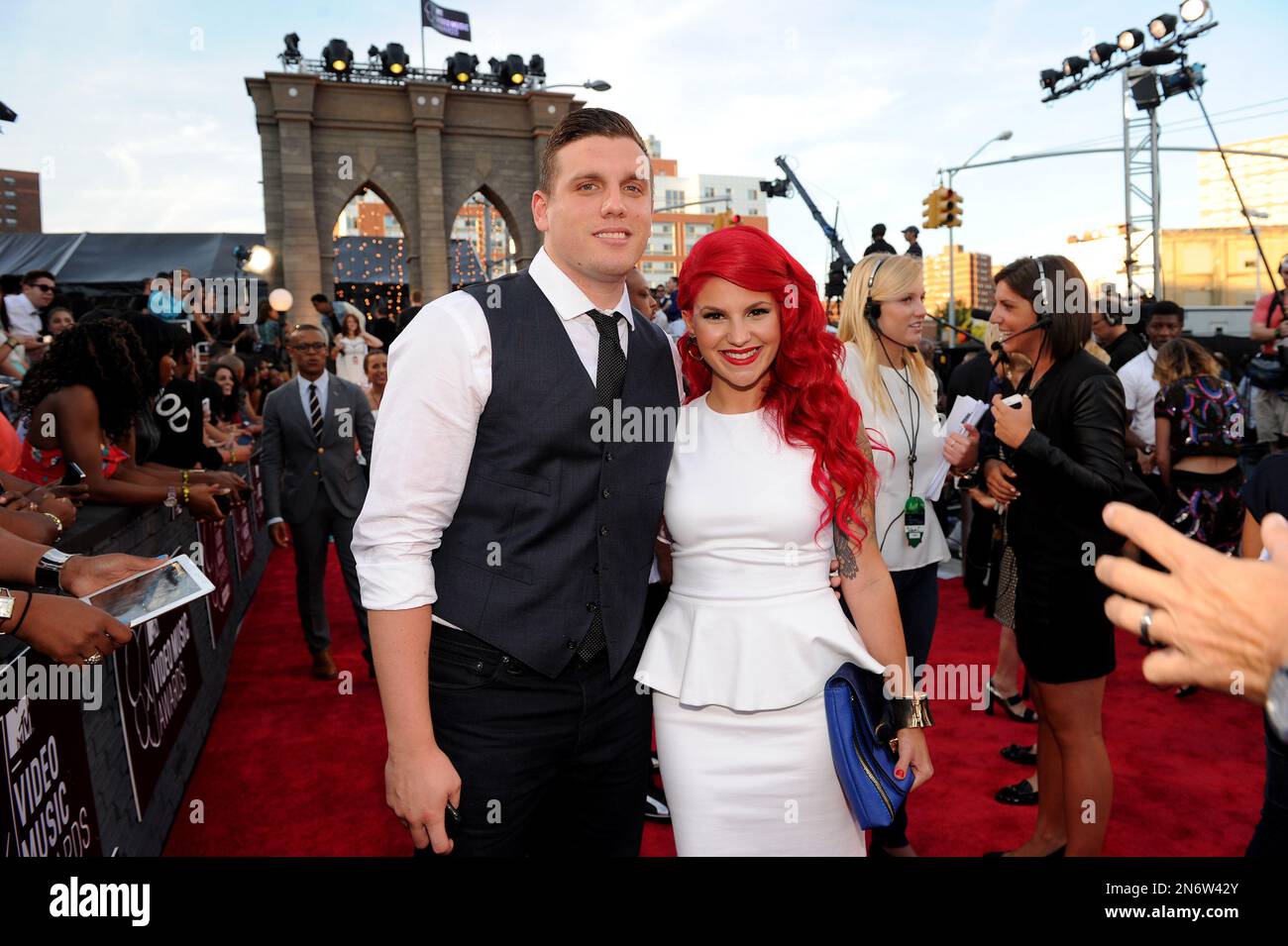 Carly Aquilino arrives on the red carpet at the 2013 MTV Video Music ...