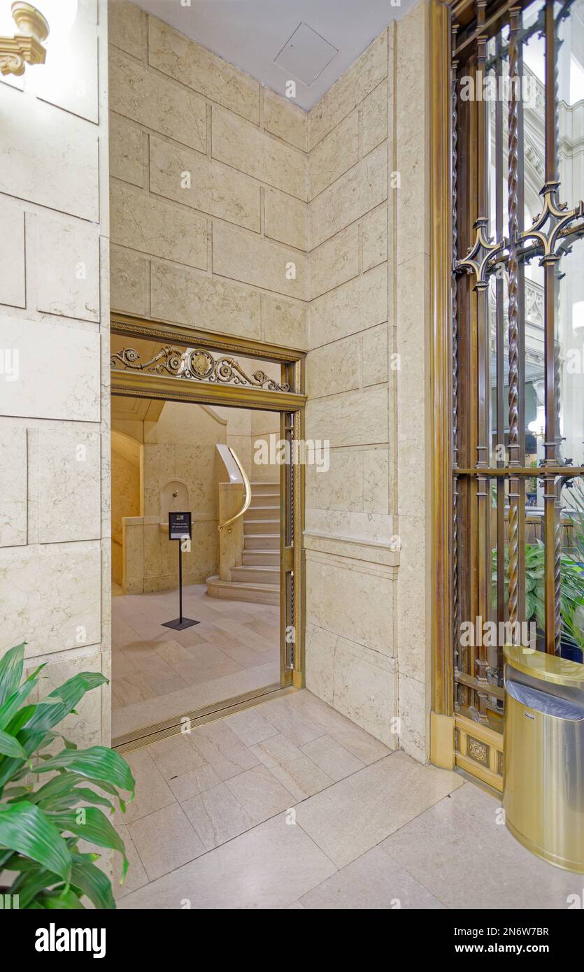 Pittsburgh Downtown: Interior stairwells link the atrium floors of ...