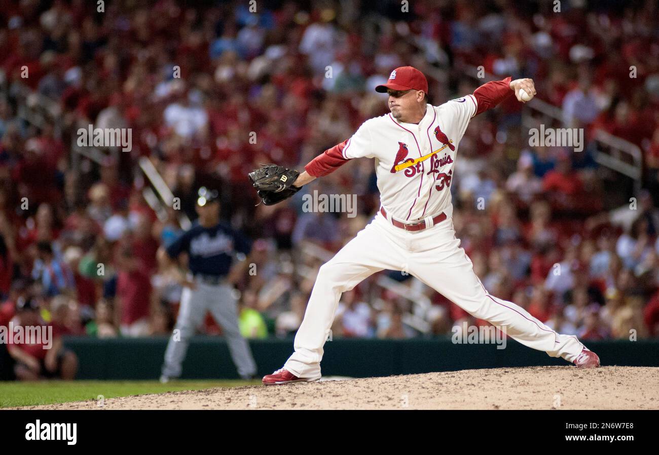 St. Louis Cardinals relief pitcher Randy Choate throws during the ninth ...