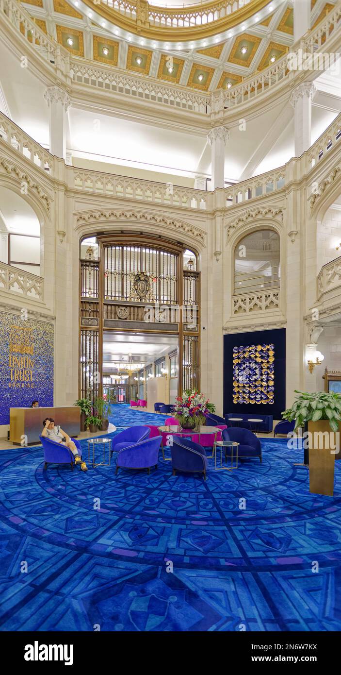 Pittsburgh Downtown: Landmark Union Trust Building’s lobby invites ...