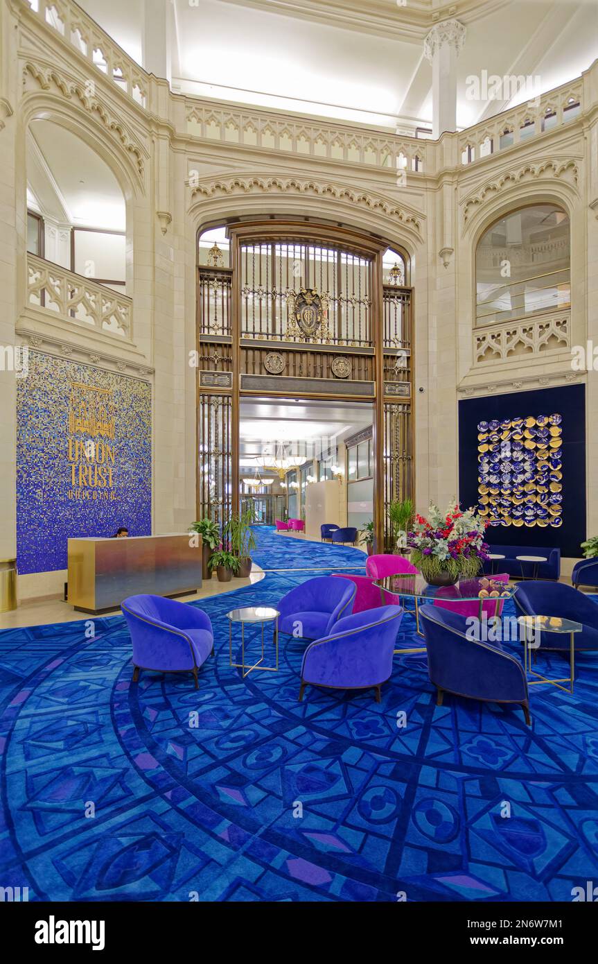 Pittsburgh Downtown: Landmark Union Trust Building’s lobby invites ...