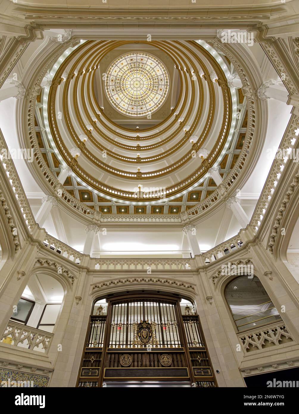 Hub triangle hi-res stock photography and images - Alamy