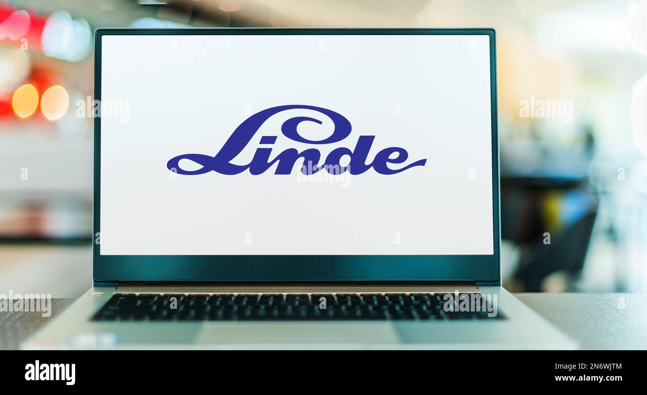 POZNAN, POL - DEC 28, 2022: Laptop computer displaying logo of Linde, a ...