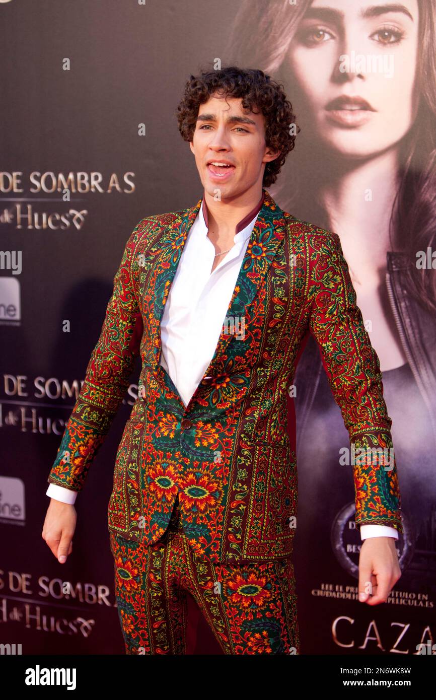 Irish actor Robert Sheehan attends the premiere of the film 'Cazadores ...