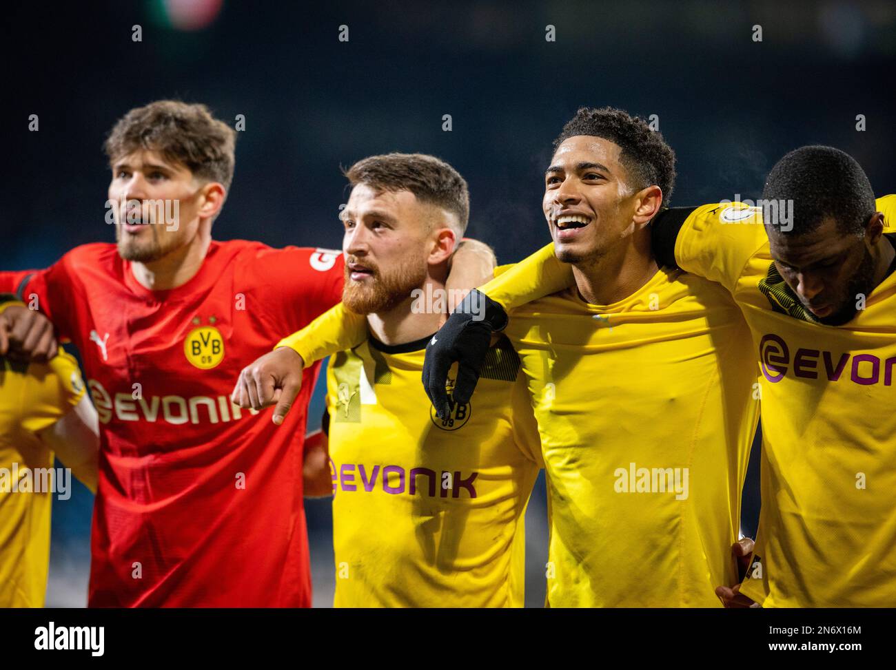 Bochum, Germany. 8th Feb, 2023. Torwart Gregor Kobel (BVB), Salih Özcan ...