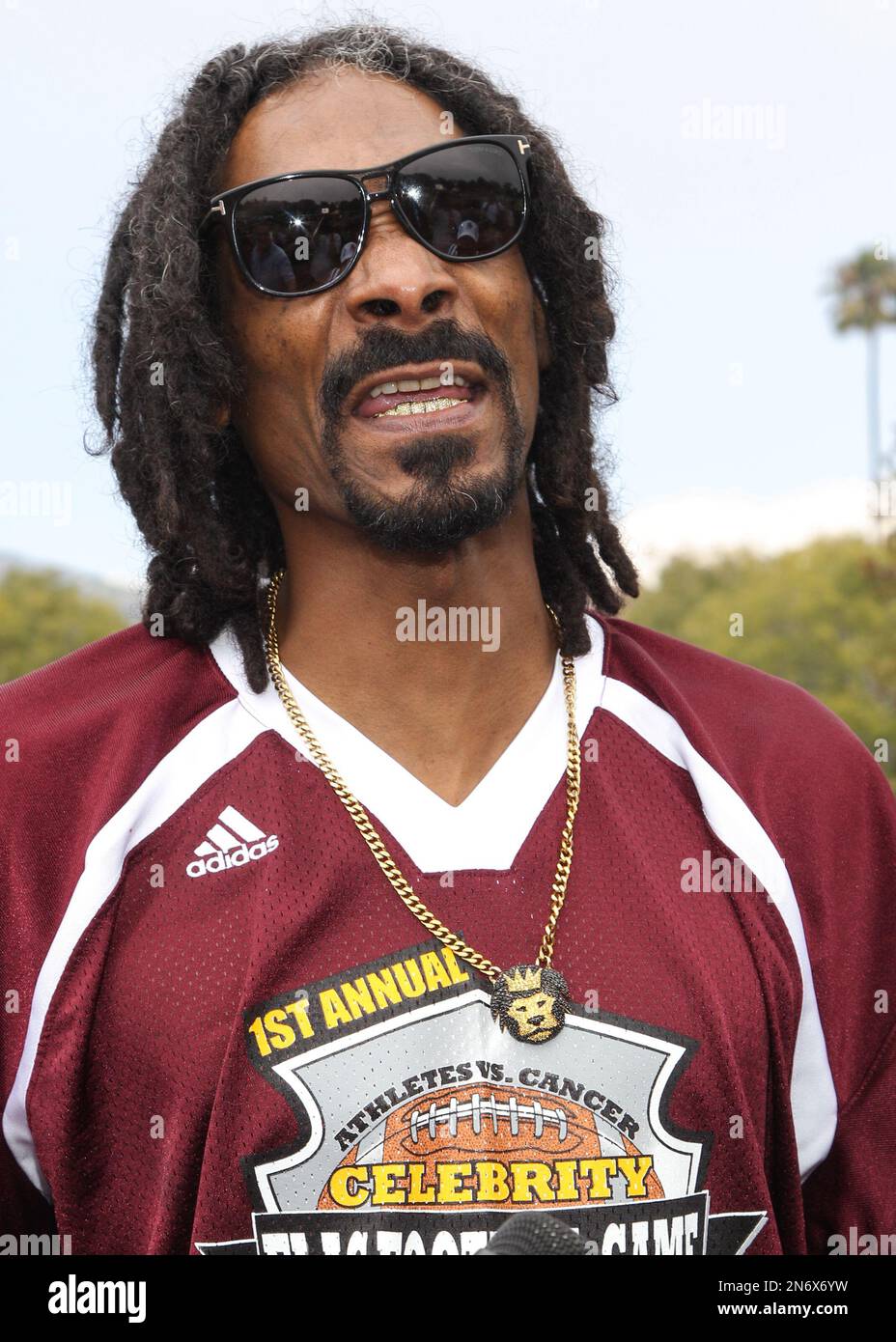 Recording artist Snoop Dogg attends the 1st Annual Athletes vs. Cancer ...
