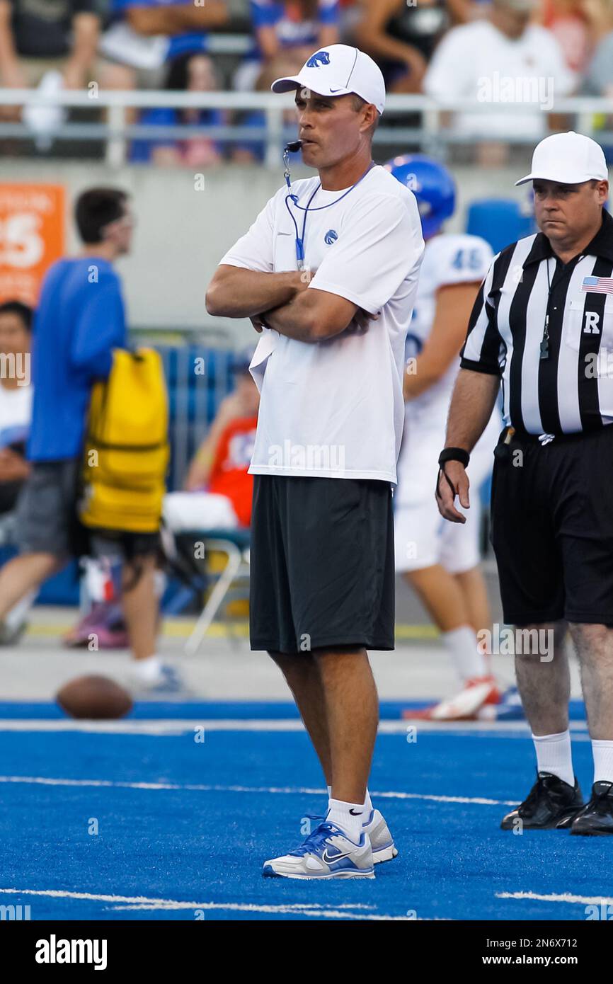 Boise State head coach Chris Petersen watches his team during the NCAA ...
