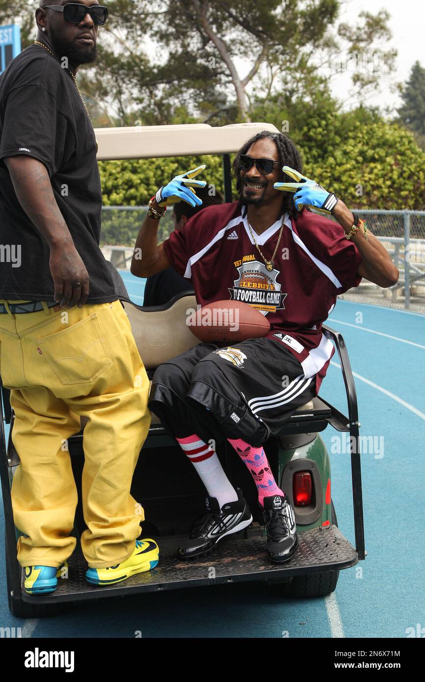 Recording artist Snoop Dogg attends the 1st Annual Athletes vs. Cancer ...