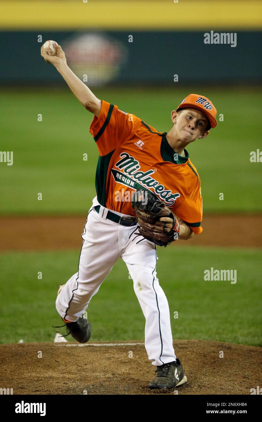 Urbandale, Iowa's Sam Young pitches during the second inning of a ...