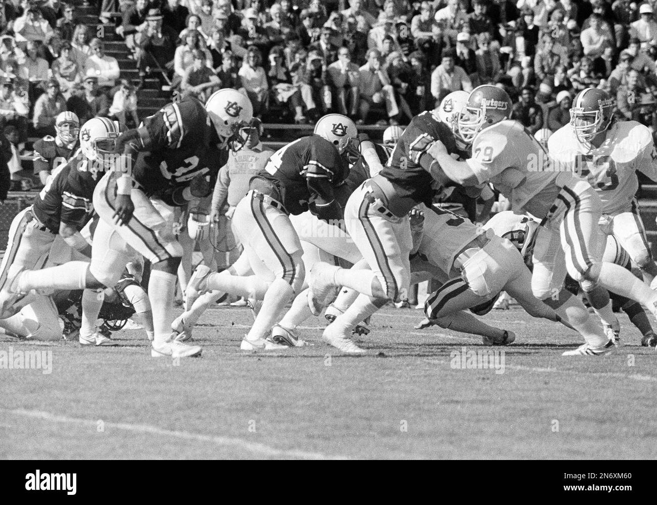 Auburn quarterback Randy Campbell (14), running back Bo Jackson (34 ...
