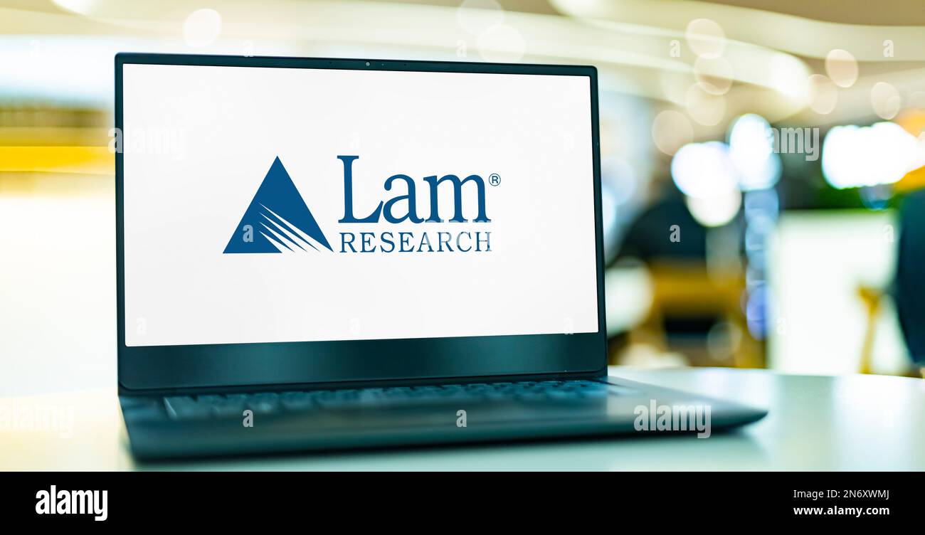 Semiconductor fabrication hi-res stock photography and images - Alamy