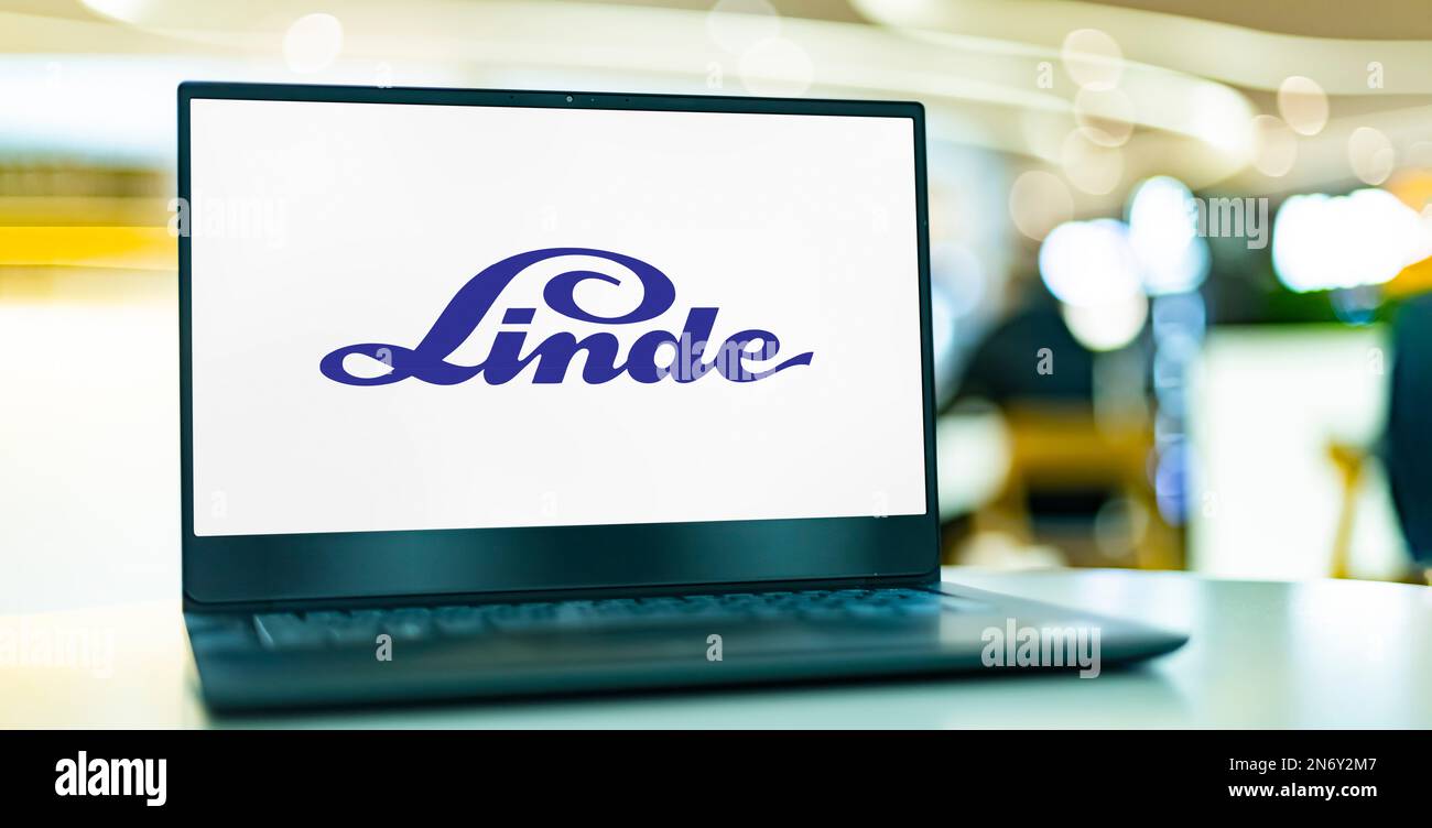 POZNAN, POL - DEC 28, 2022: Laptop computer displaying logo of Linde, a ...