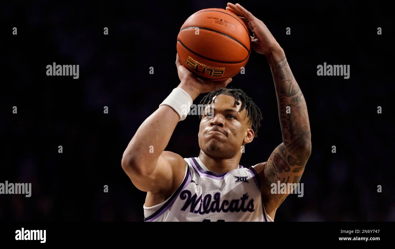 Kansas State forward Keyontae Johnson shoots during the second half of ...