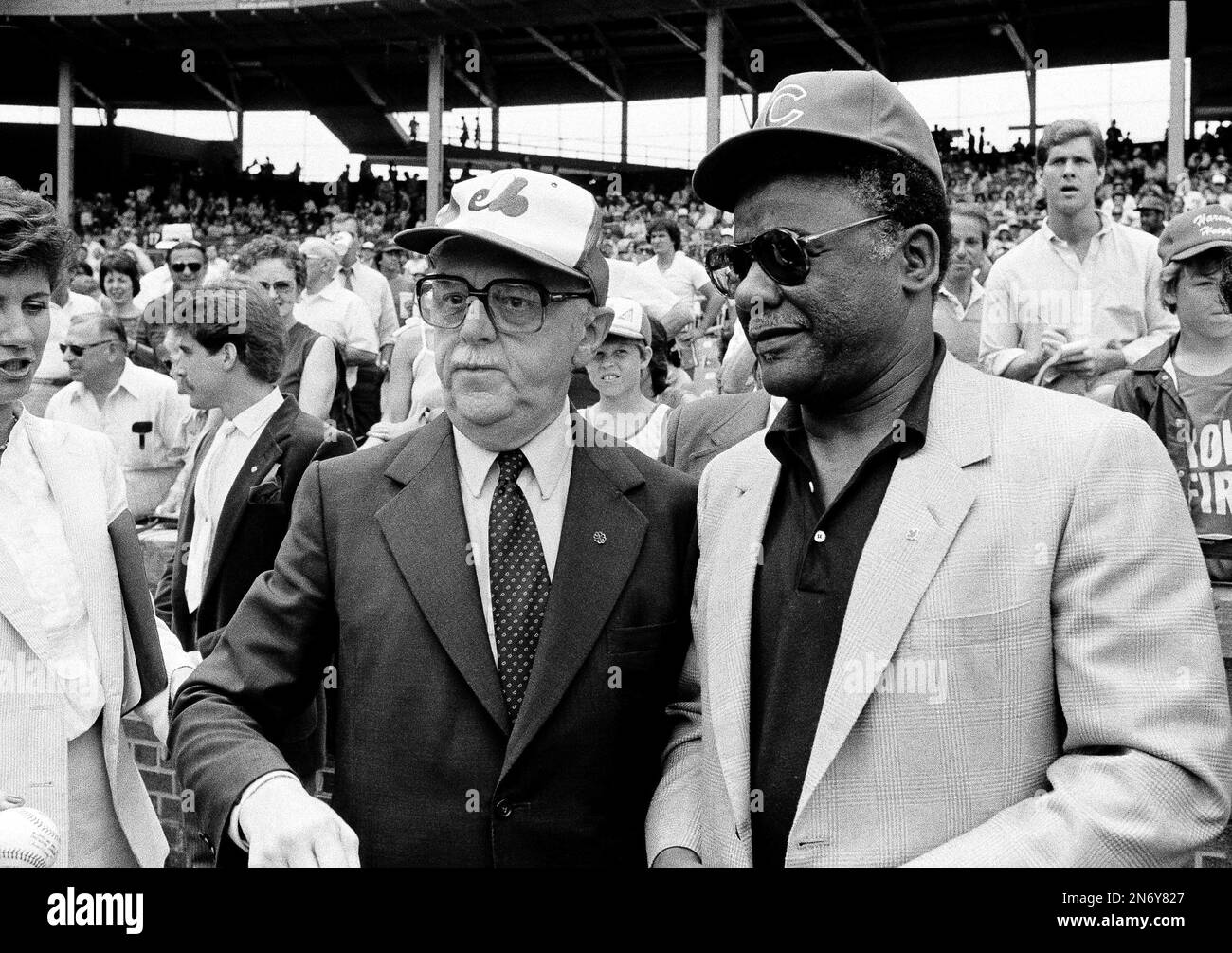 Montreal Mayor Jean Drapeau and Chicago Mayor Harold Washington, right ...