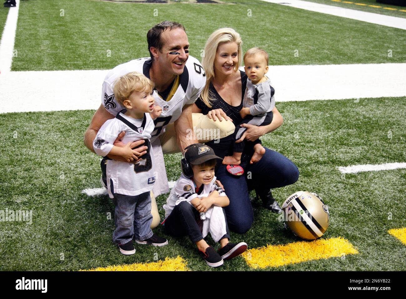 New Orleans Saints quarterback Drew Brees (9) with his wife Brittany ...