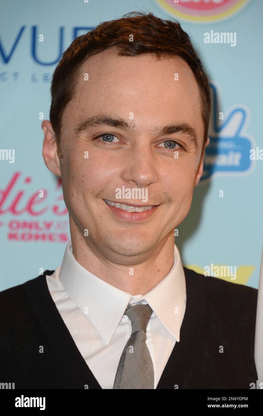 Jim Parsons poses backstage at the Teen Choice Awards at the Gibson ...