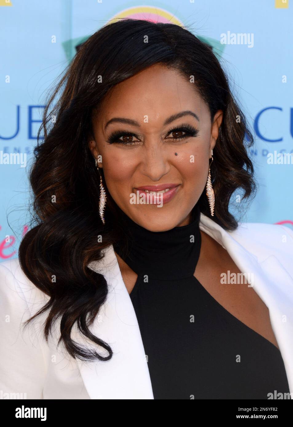 Tamera Mowry arrives at the Teen Choice Awards at the Gibson ...