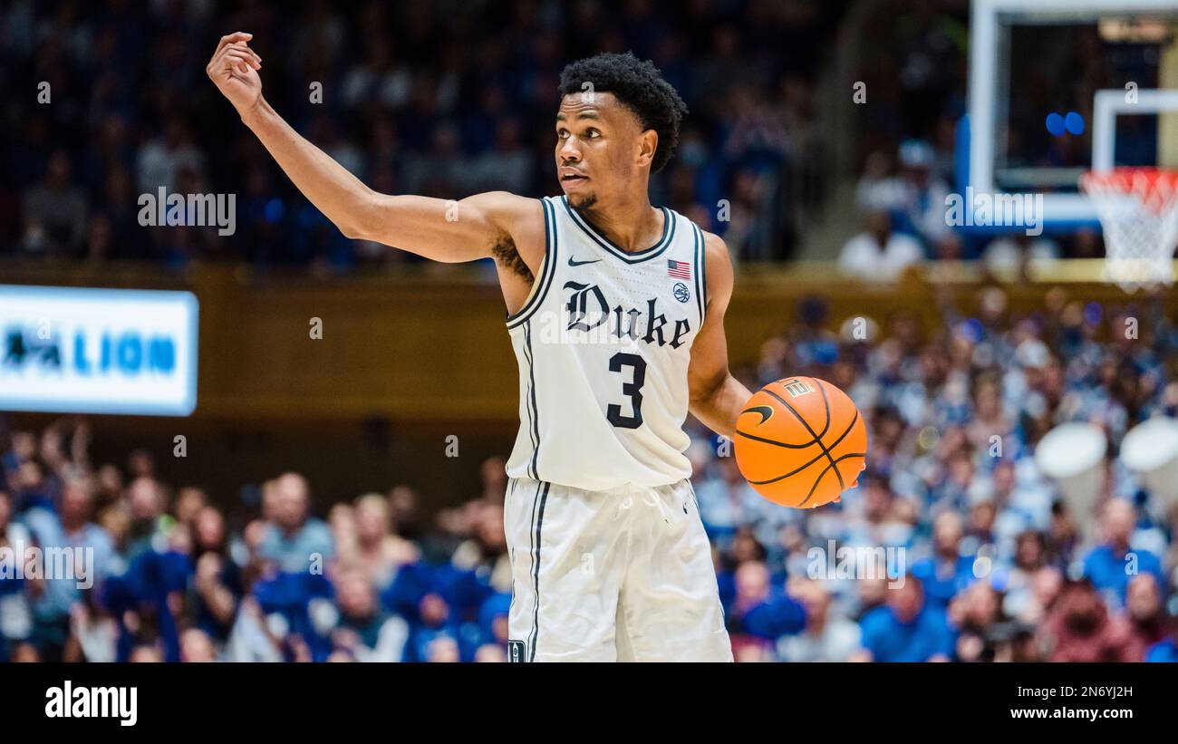 Duke guard Jeremy Roach (3) brings the ball up court against North ...
