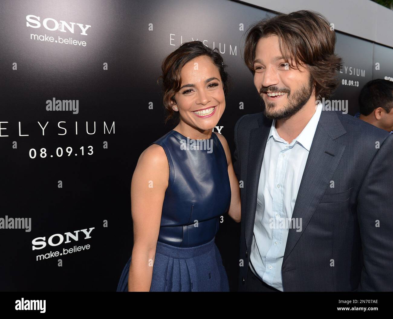 Actors Alice Braga and Diego Luna arrive at the world premiere of ...