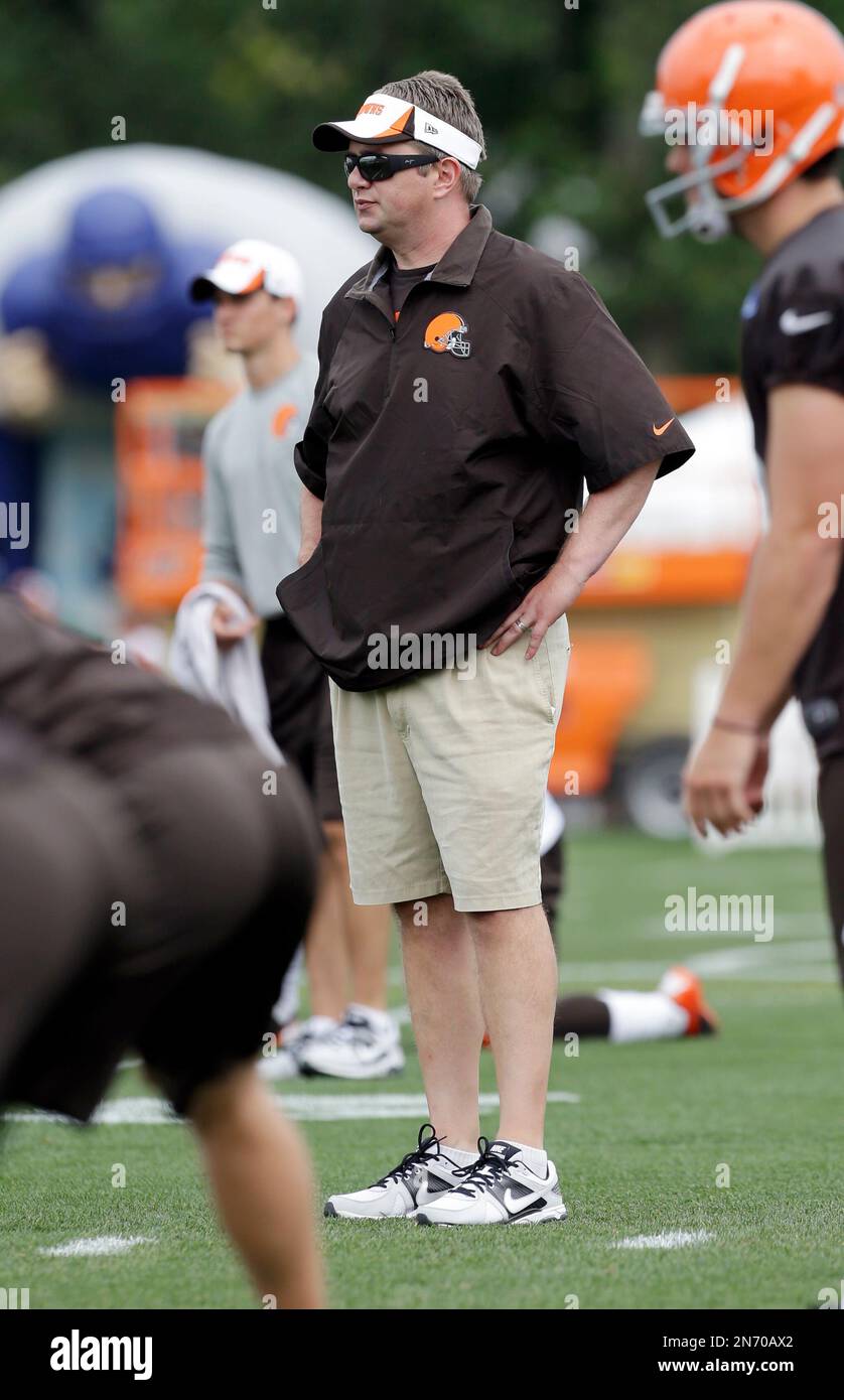 Cleveland Browns head coach Rob Chudzinski watches during training camp ...
