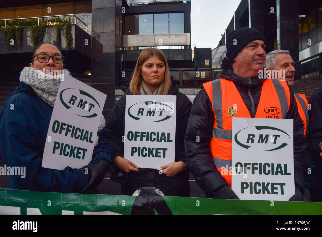 London, UK. 6th January 2023. Rail workers stand at the RMT (Rail ...