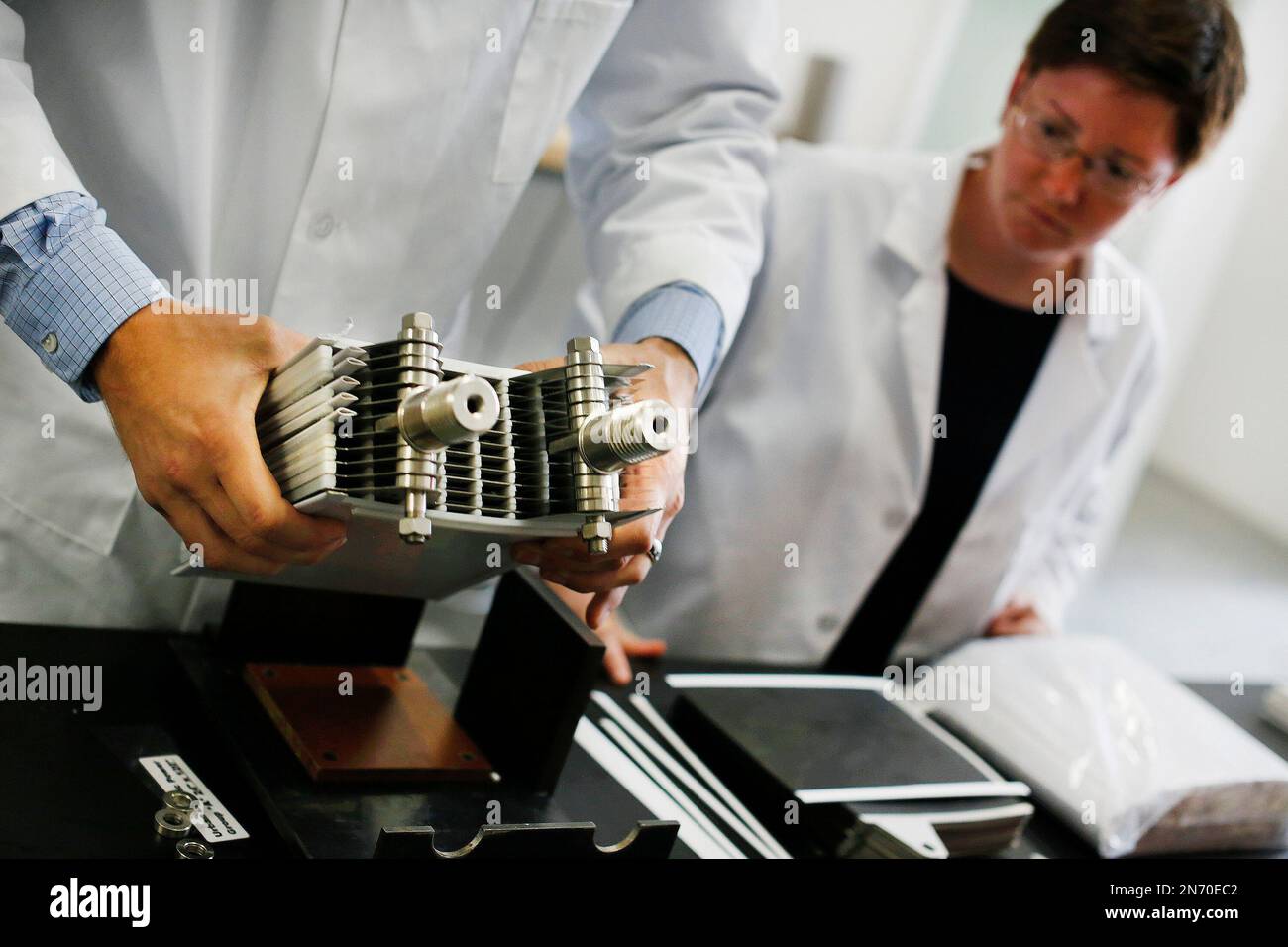 IMAGE DISTRIBUTED FOR URBAN ELECTRIC POWER - Engineers assemble ...