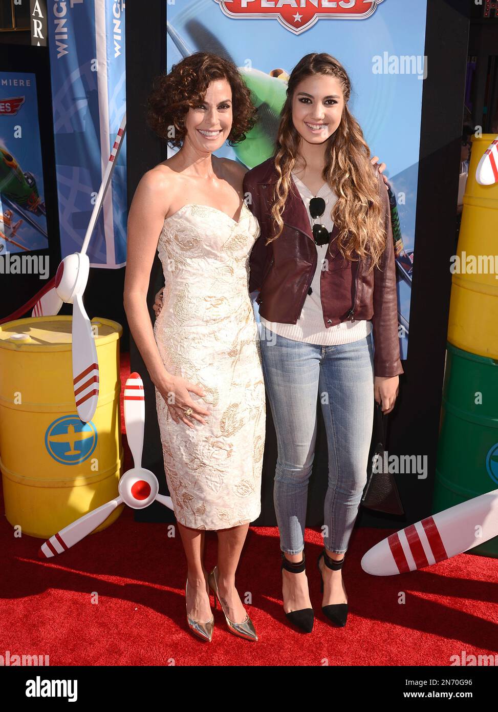 From left to right, actress Teri Hatcher and daughter Emerson Tenney ...