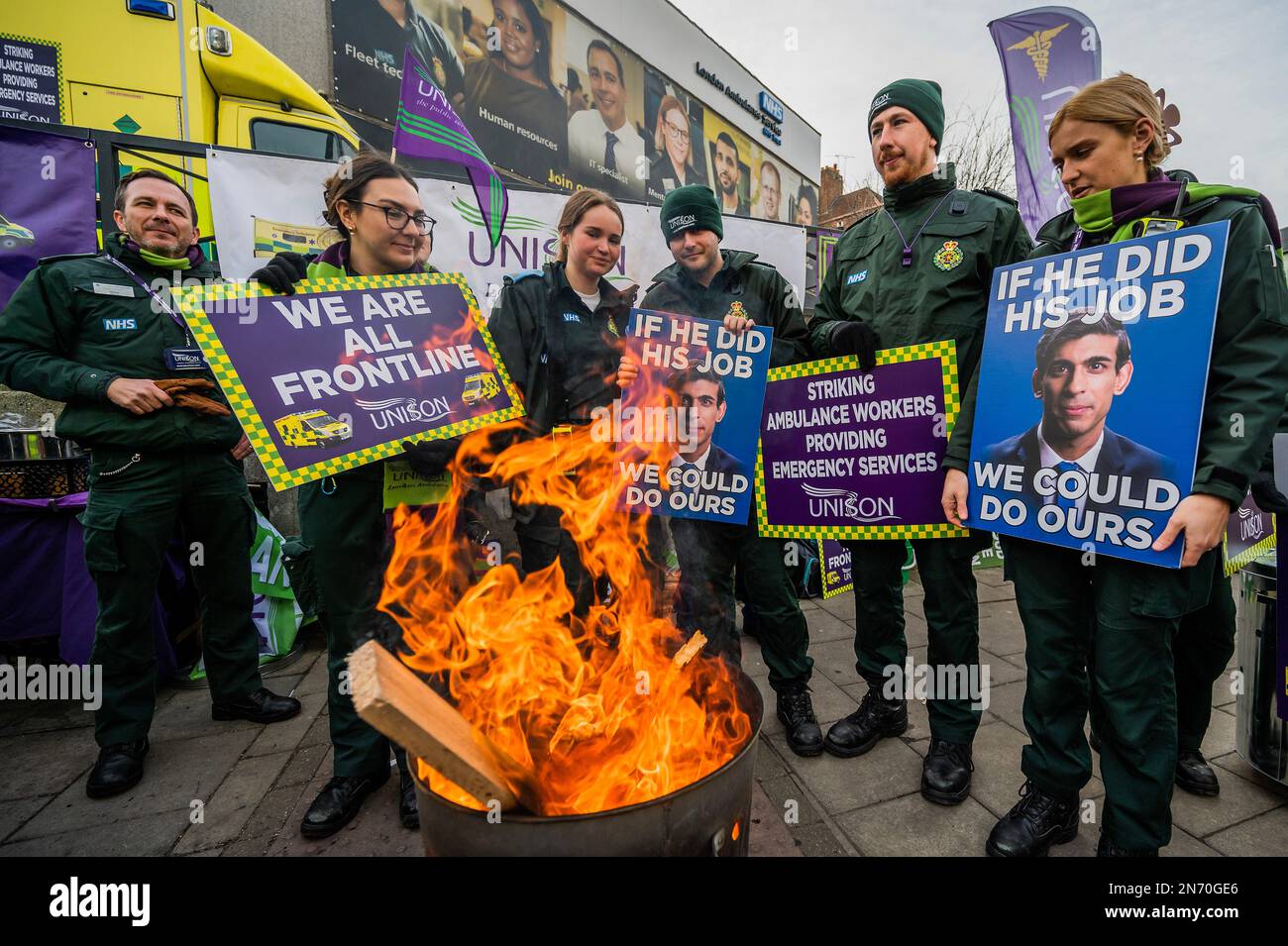 London, UK. 10th Feb, 2023. A picket line of Unison Ambulance Crew ...