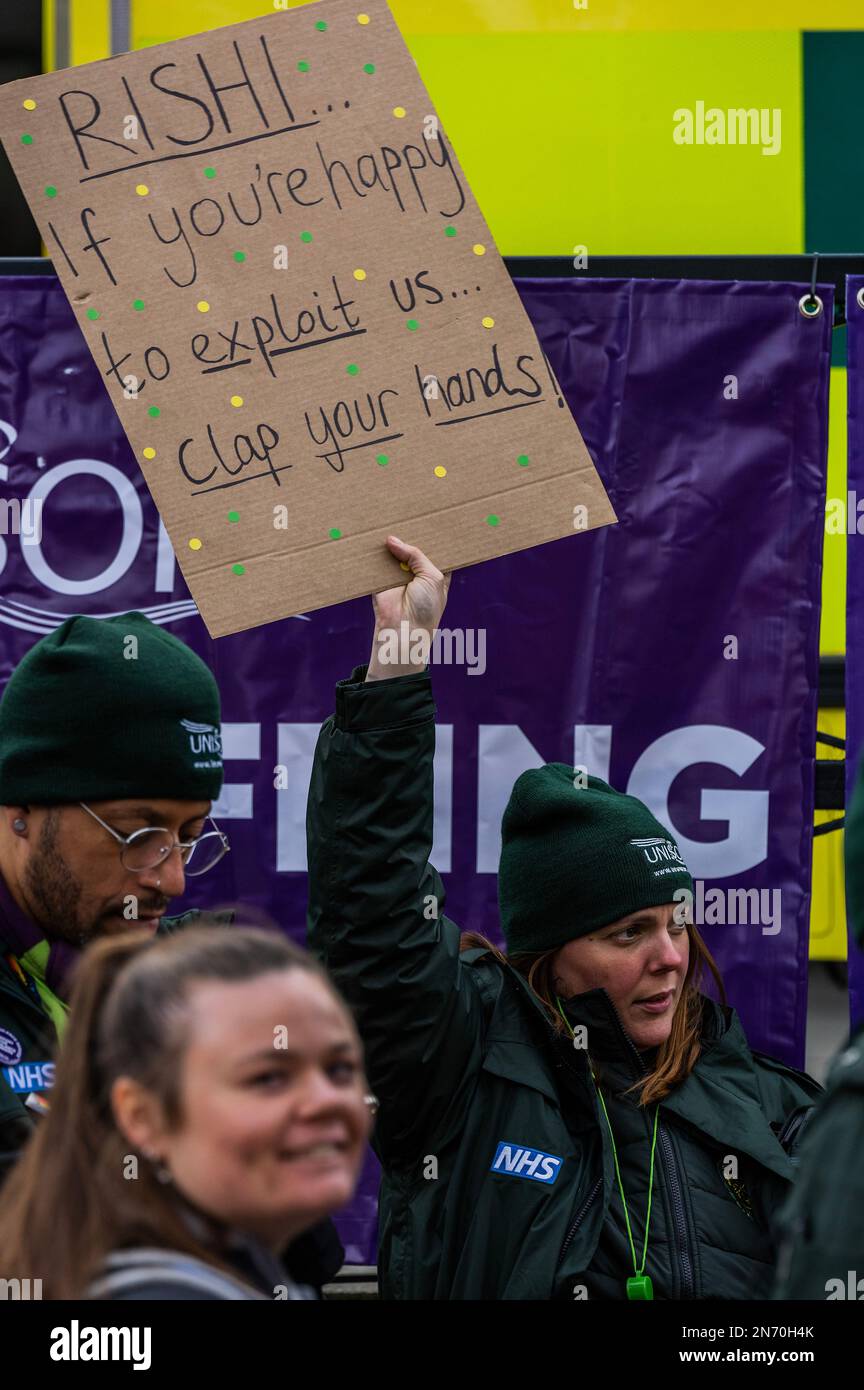 London, UK. 10th Feb, 2023. A picket line of Unison Ambulance Crew ...