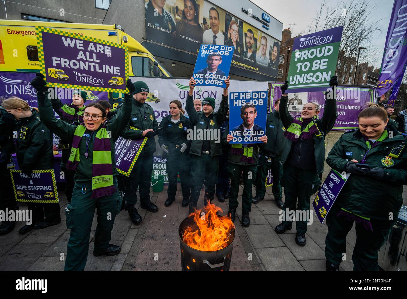 London, UK. 10th Feb, 2023. A picket line of Unison Ambulance Crew ...