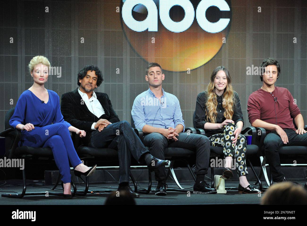 Cast Of Once Upon A Time In Wonderland L R Emma Rigby Naveen