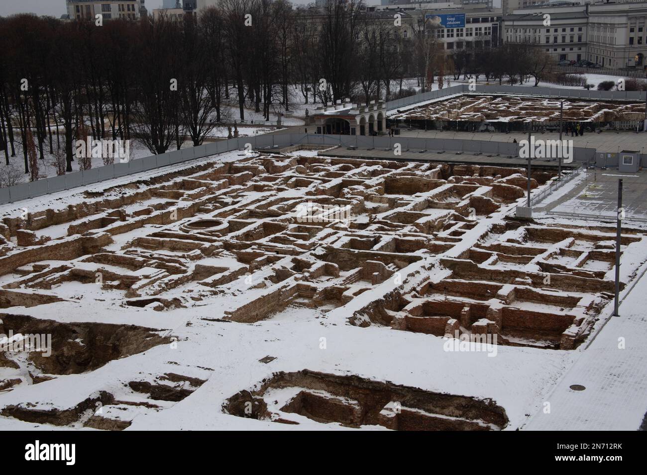 The snow-covered ruins of the Saxon Palace, Piłsudski Square, Warsaw ...