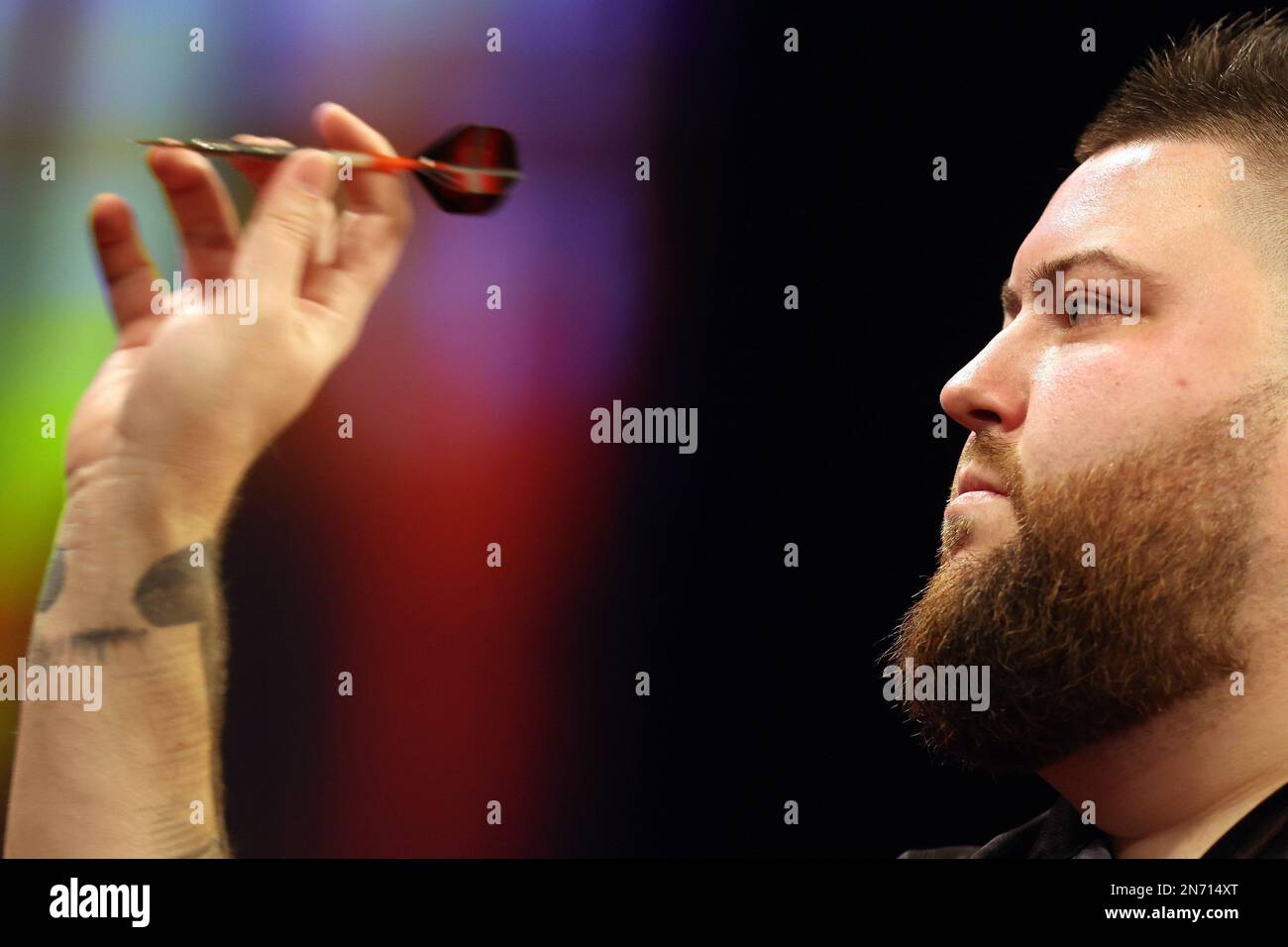 Michael smith darts 2023 hi-res stock photography and images - Alamy
