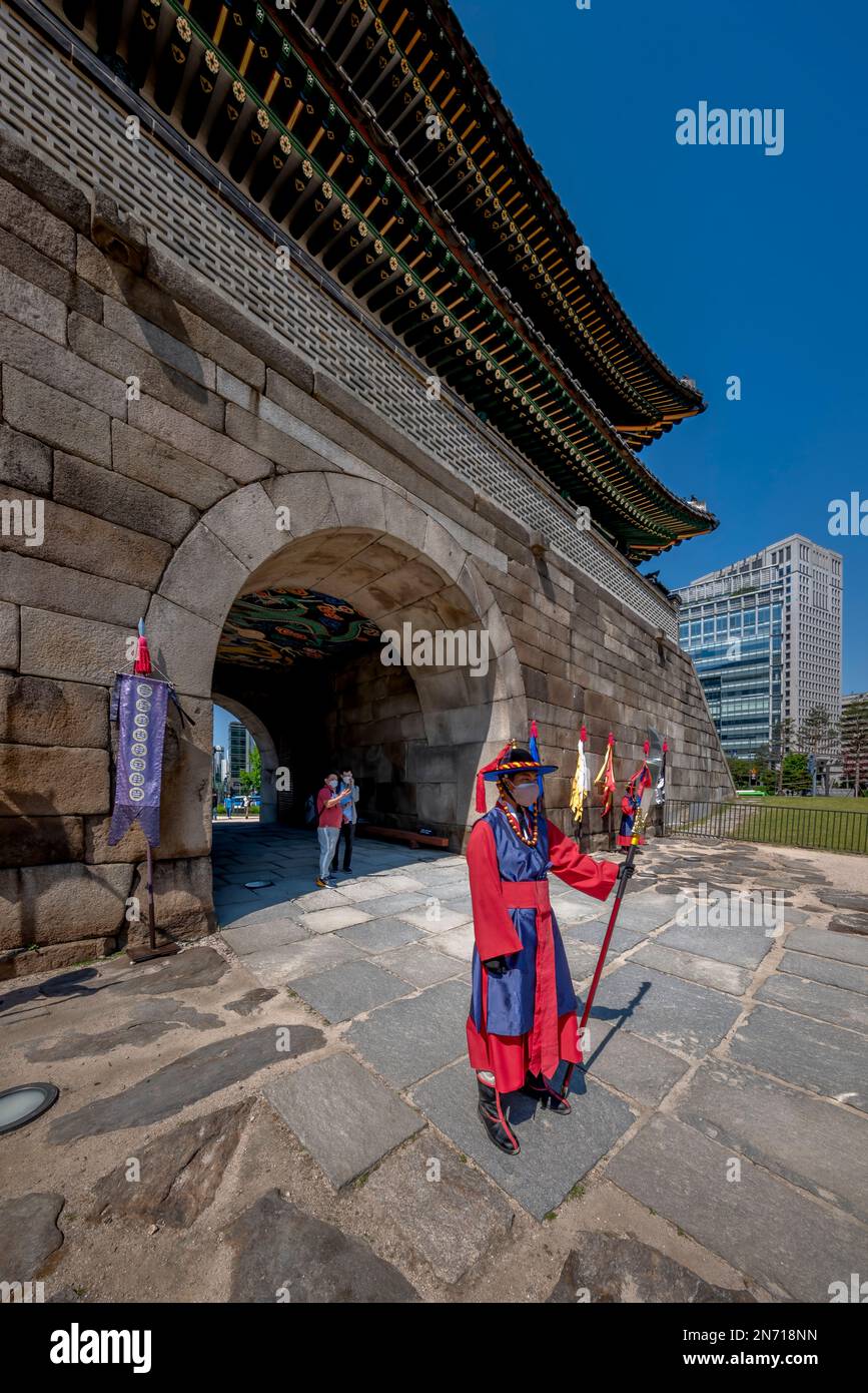 Sungnyemun Gate, Seoul, Korea Stock Photo - Alamy