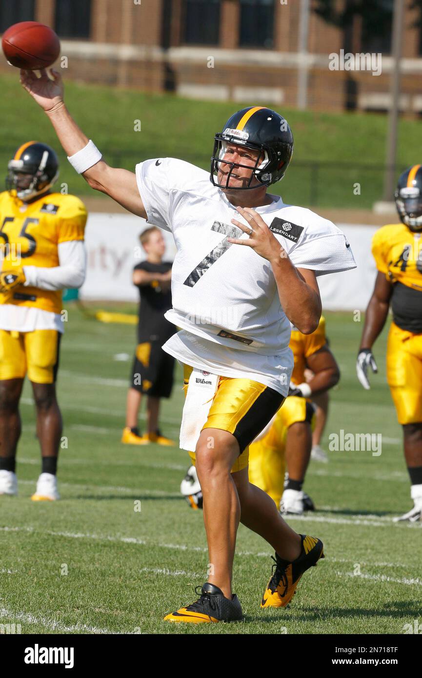 Pittsburgh Steelers quarterback Ben Roethlisberger (7) in drills at ...